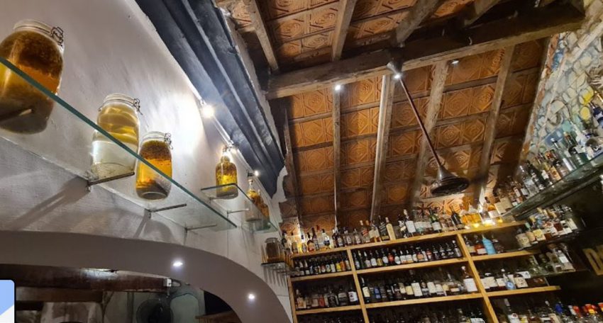 8 Best Pubs/Bars In North Goa For Wonderful Nightlife - Holiday Landmark