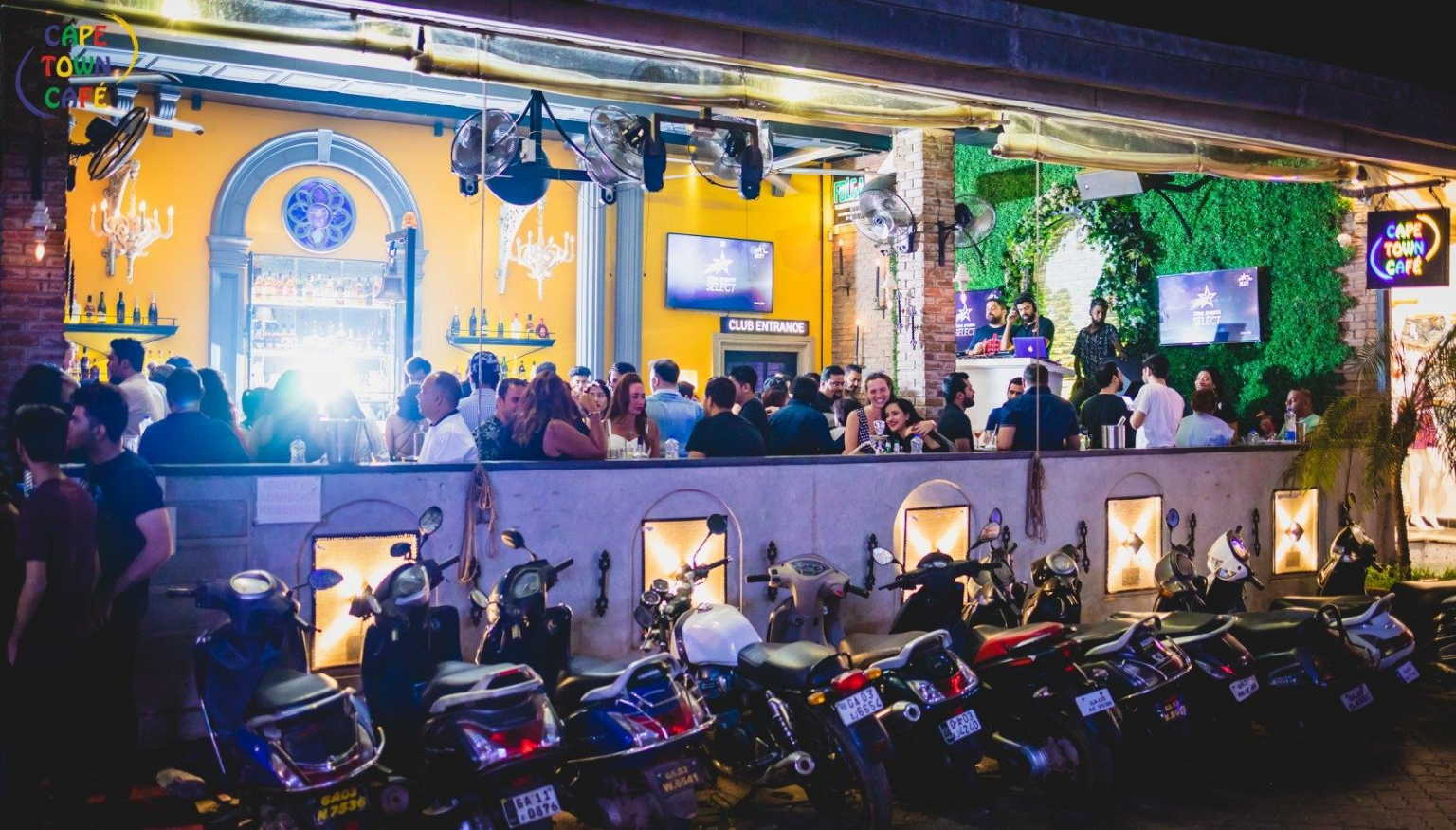 15 Best Party Pub in Goa For A Great Night – Holiday Landmark