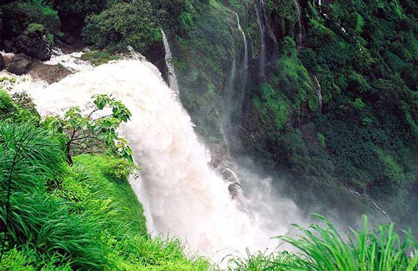 Lingmala Waterfall: Popular Tourist Attraction In Maharashtra | Mumbai ...